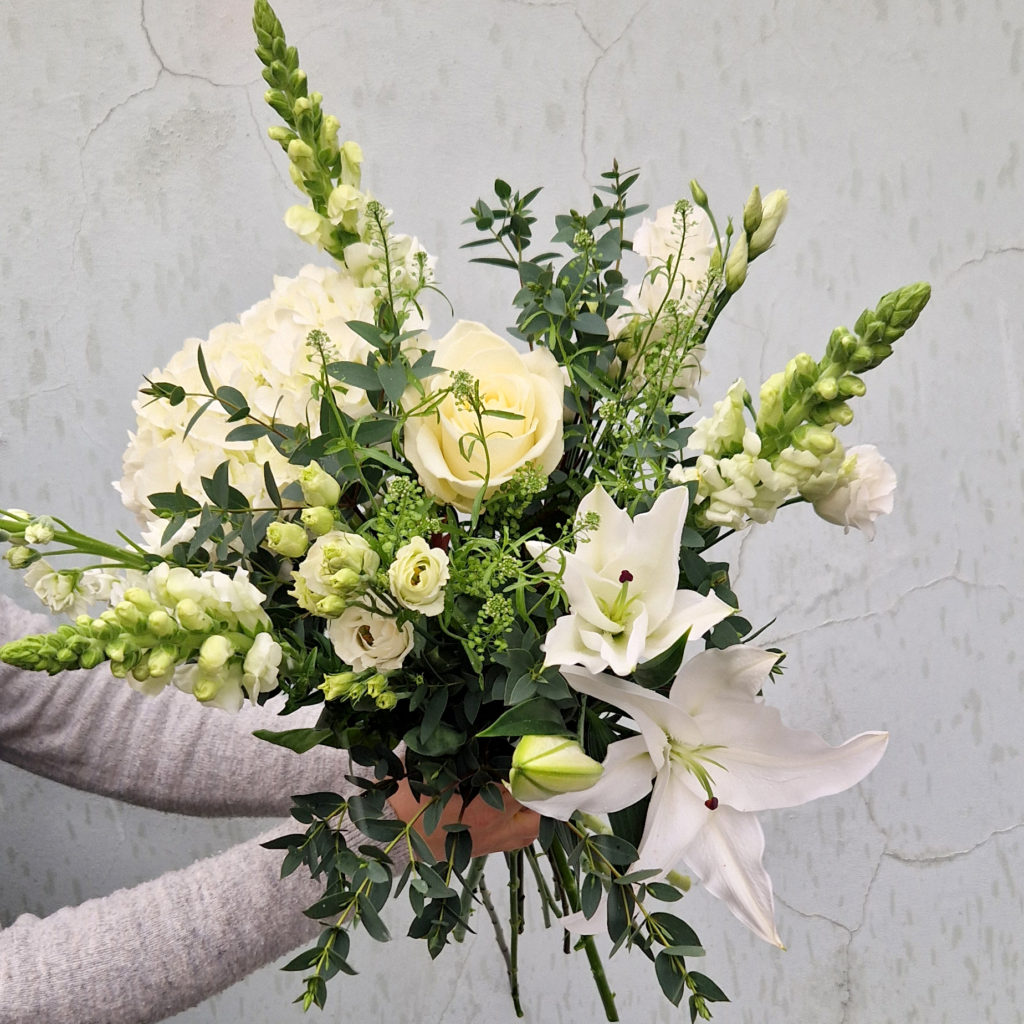 Regency Florists Pick Neutral Bouquet - Regency Flowers Leamington Spa ...